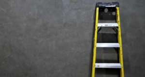 How to Transport a Ladder Without a Roof Rack : DIY 4 Steps