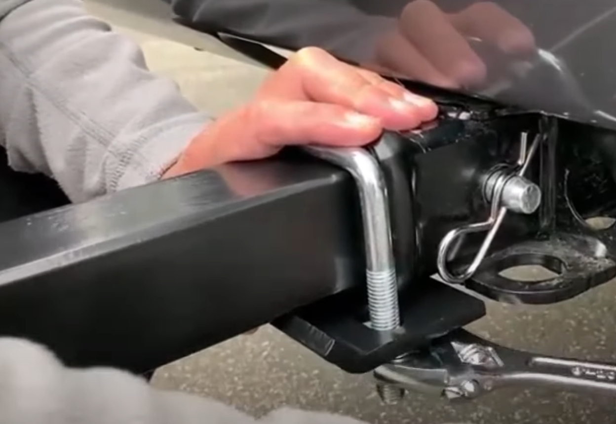 Best Anti-Rattle Hitch Devices for a Smooth and Quiet Ride