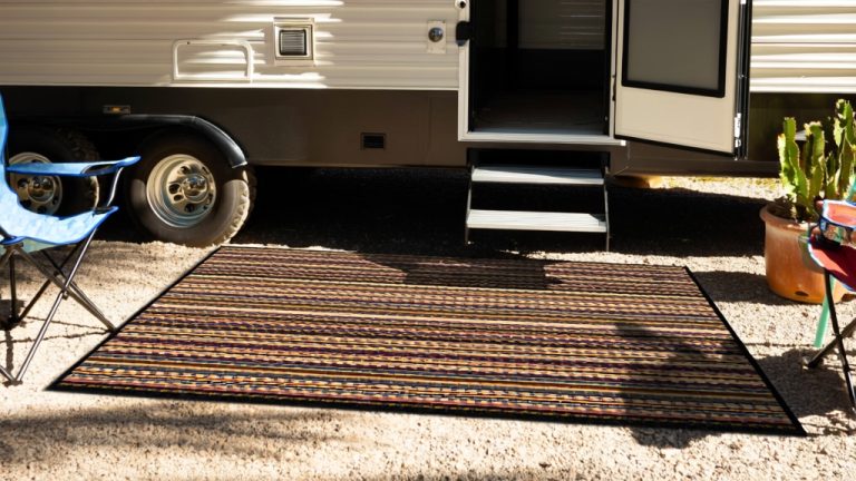 Best Outdoor Carpets for RVs – Durable & Stylish Choices